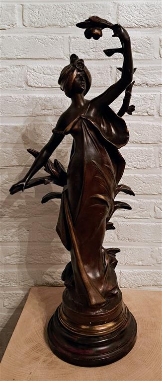 Te Koop: Beeldje Naar Auguste Moreau Kopen | Koper en Brons