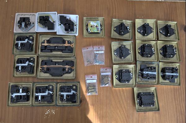 Caravan Engelse Stopcontacten en Lichtschakelaars Kopen | Kampeertoebehoren