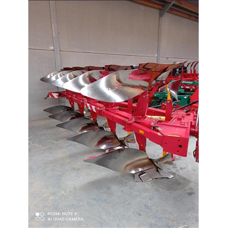 Een 5 Schaar Ploeg te Koop Merk Aerts Kopen | Akkerbouw
