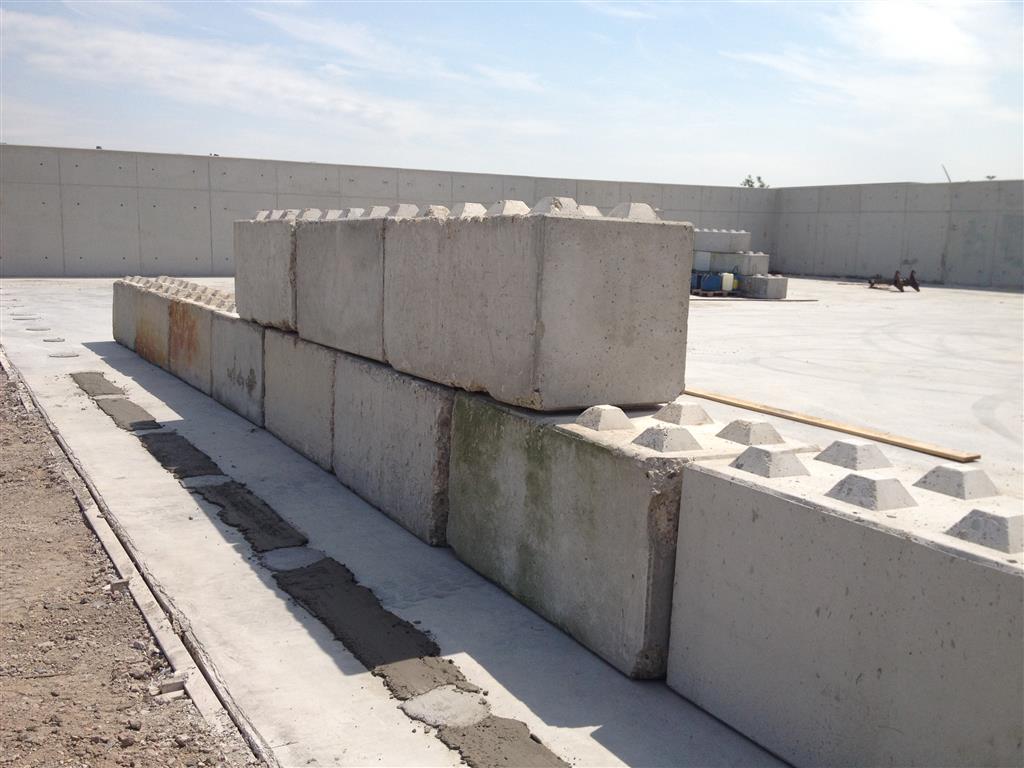 Terrastegel | Stelconplaat | Betonplaat | Keerwand Kopen | Platen en ...