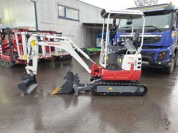 Graafmachine Takeuchi TB 210 R Kopen | Kranen en Graafmachines